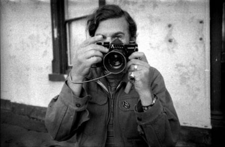 Biography | Rennie Ellis Photographic Archive